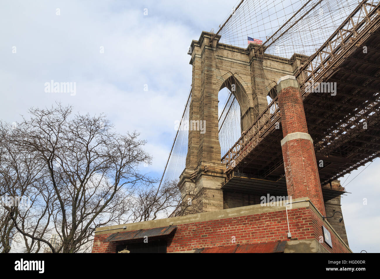 Brooklyn bridge column in brooklyn side Stock Photo - Alamy