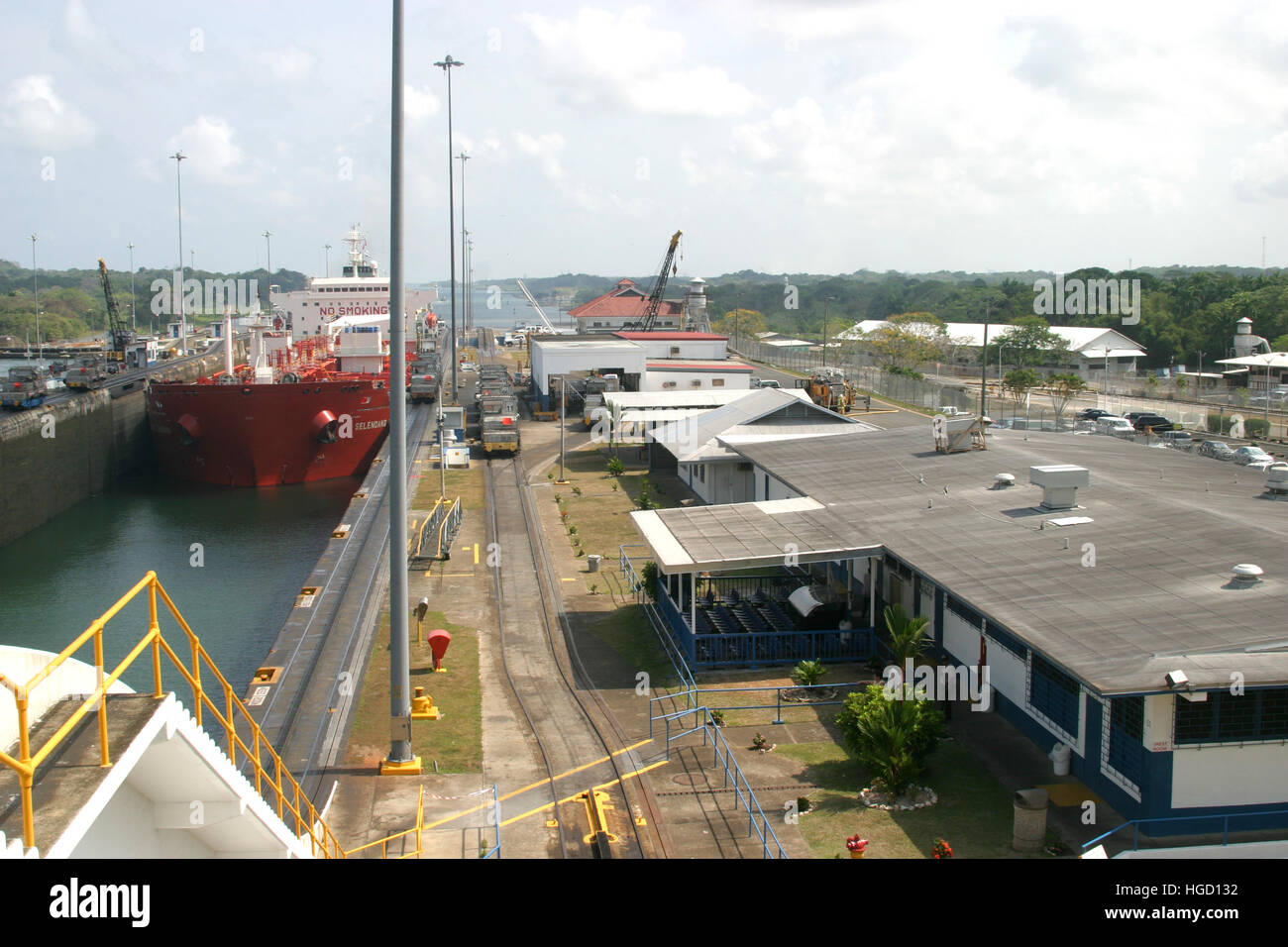 Gatun locks panama canal panama hi-res stock photography and images - Alamy