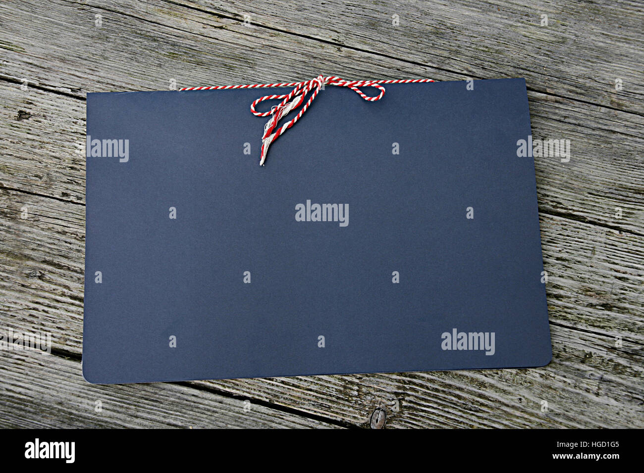 String wrapped folder hi-res stock photography and images - Alamy