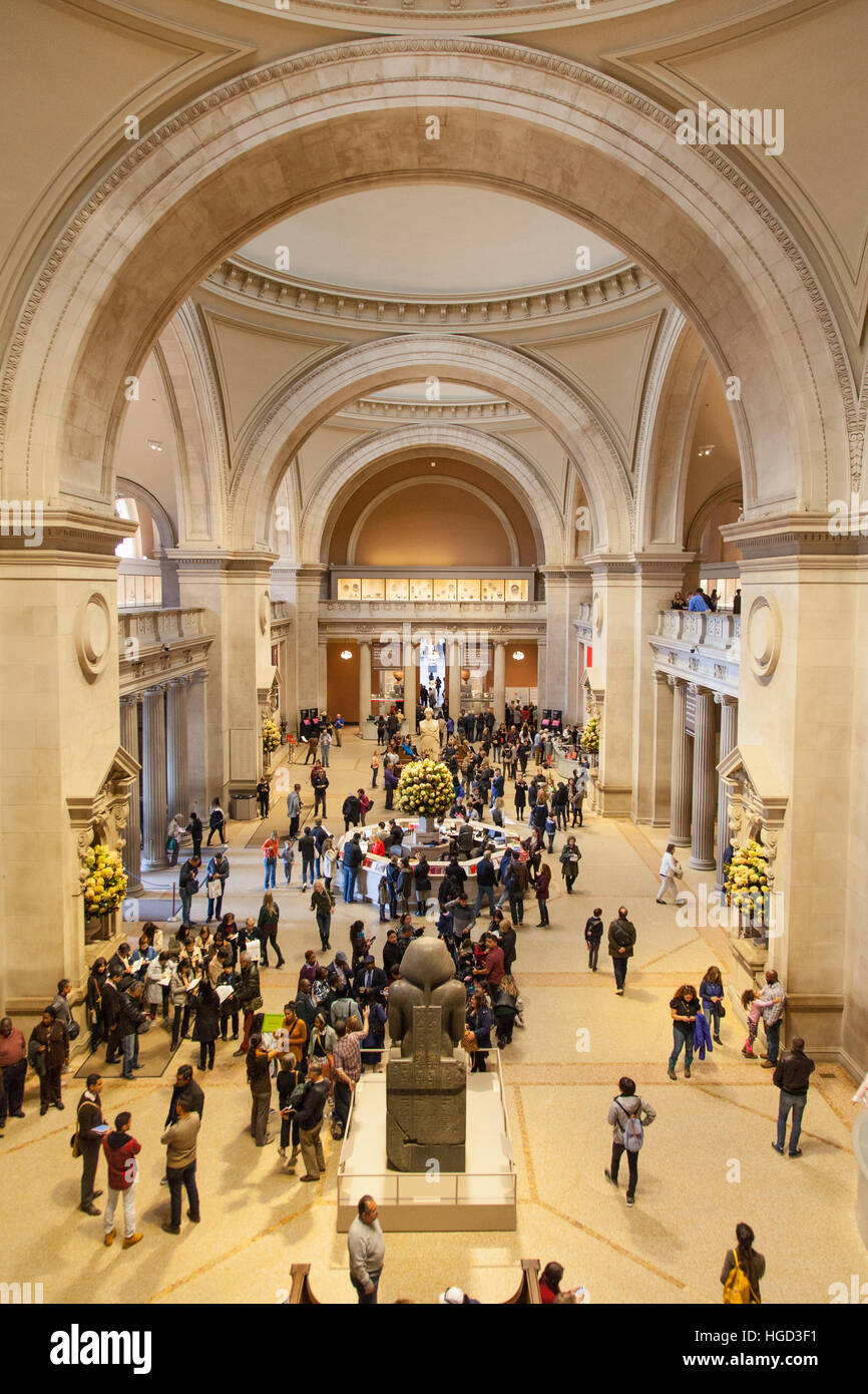 Metropolitan Museum Of Art Entrance Hall