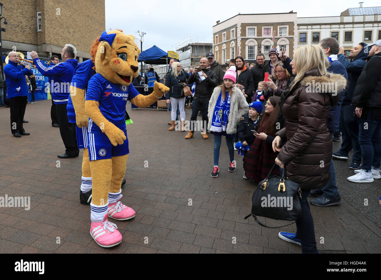 The chelsea mascots hi-res stock photography and images - Alamy