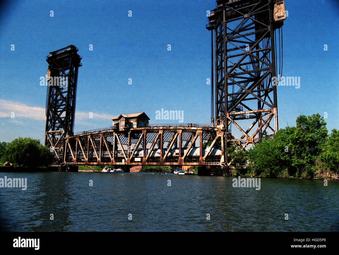 The Amtrak lift bridge over the South Branch of the Chicago River in ...