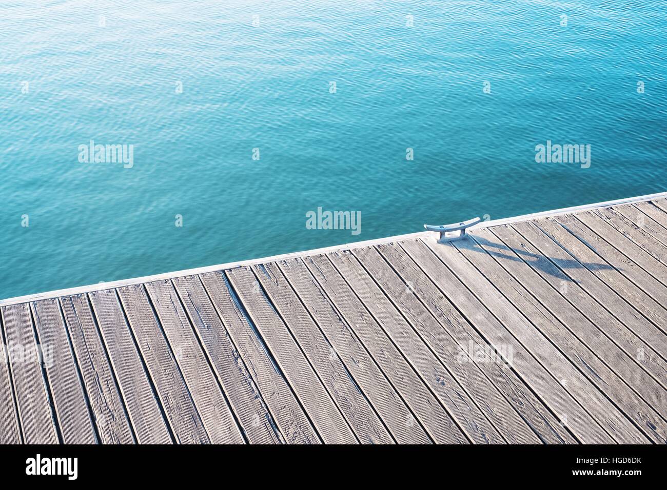 old wood bridge pier Stock Photo - Alamy