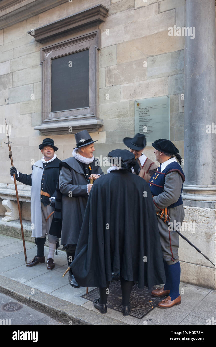 Group of gentlemen hi-res stock photography and images - Alamy