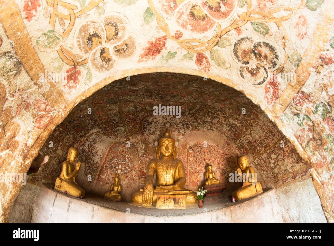 Pho win taung cave hi-res stock photography and images - Alamy
