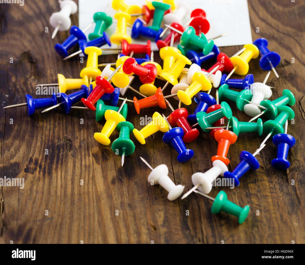 Thumbtack notepaper hi-res stock photography and images - Alamy