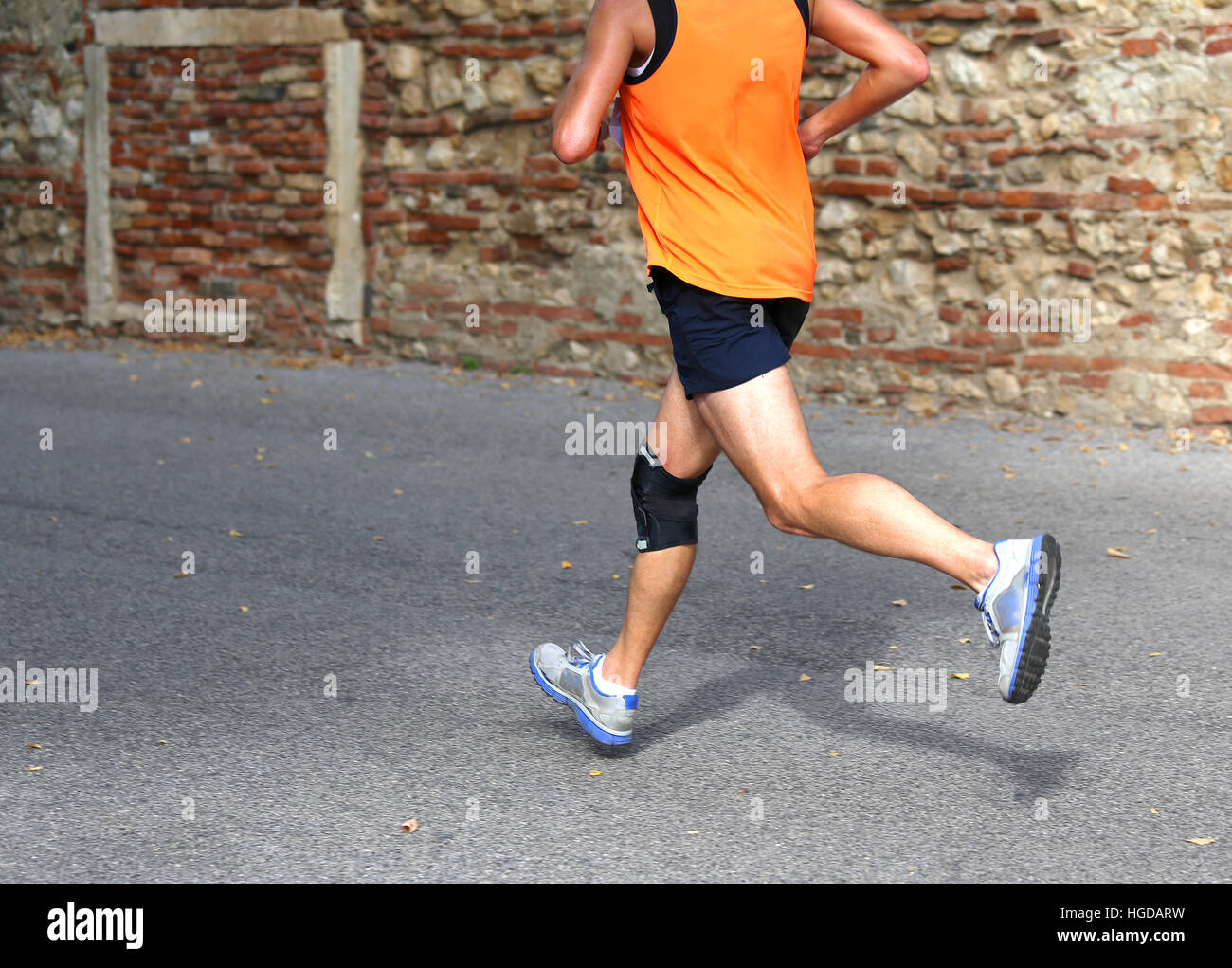 Very fast runner hi-res stock photography and images - Alamy