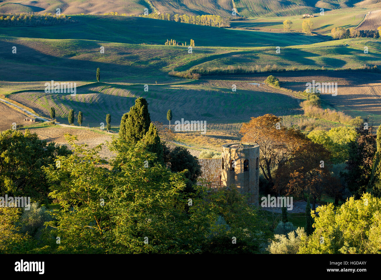 Tuscany countryside hi-res stock photography and images - Alamy