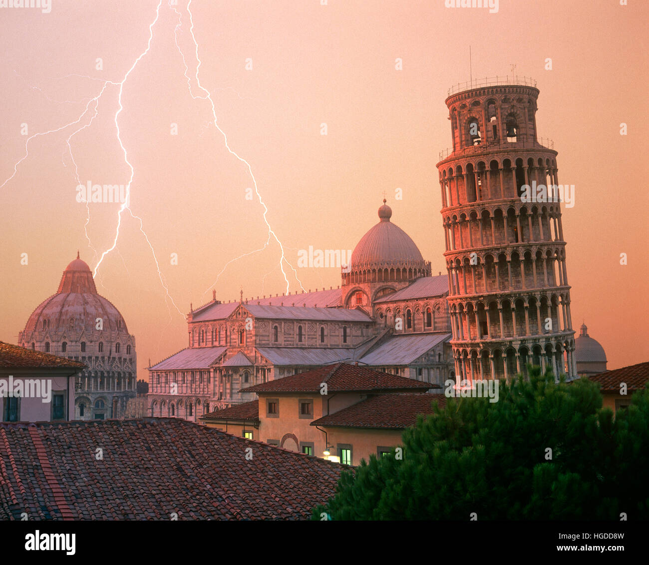 Pisa leaning tower at sunset hi-res stock photography and images - Alamy