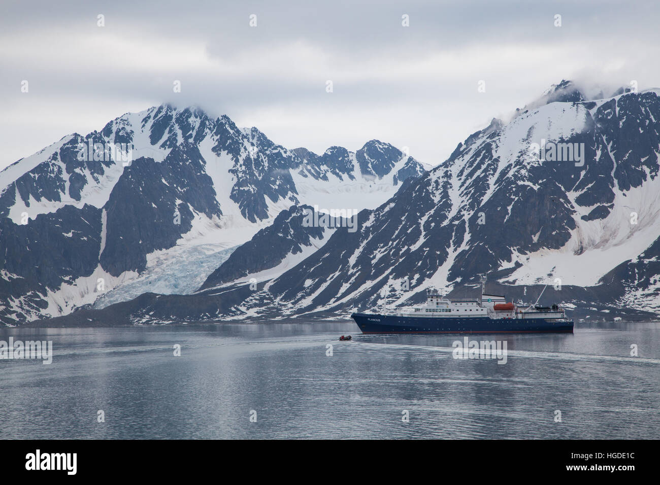 Spitsbergen, Svalbard, Raudfjord, ship Stock Photo - Alamy