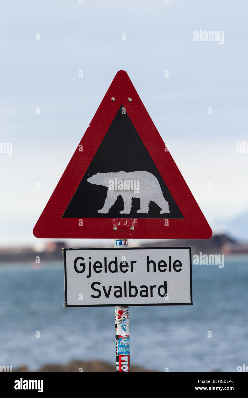 Norway, polar bear, traffic sign Stock Photo - Alamy