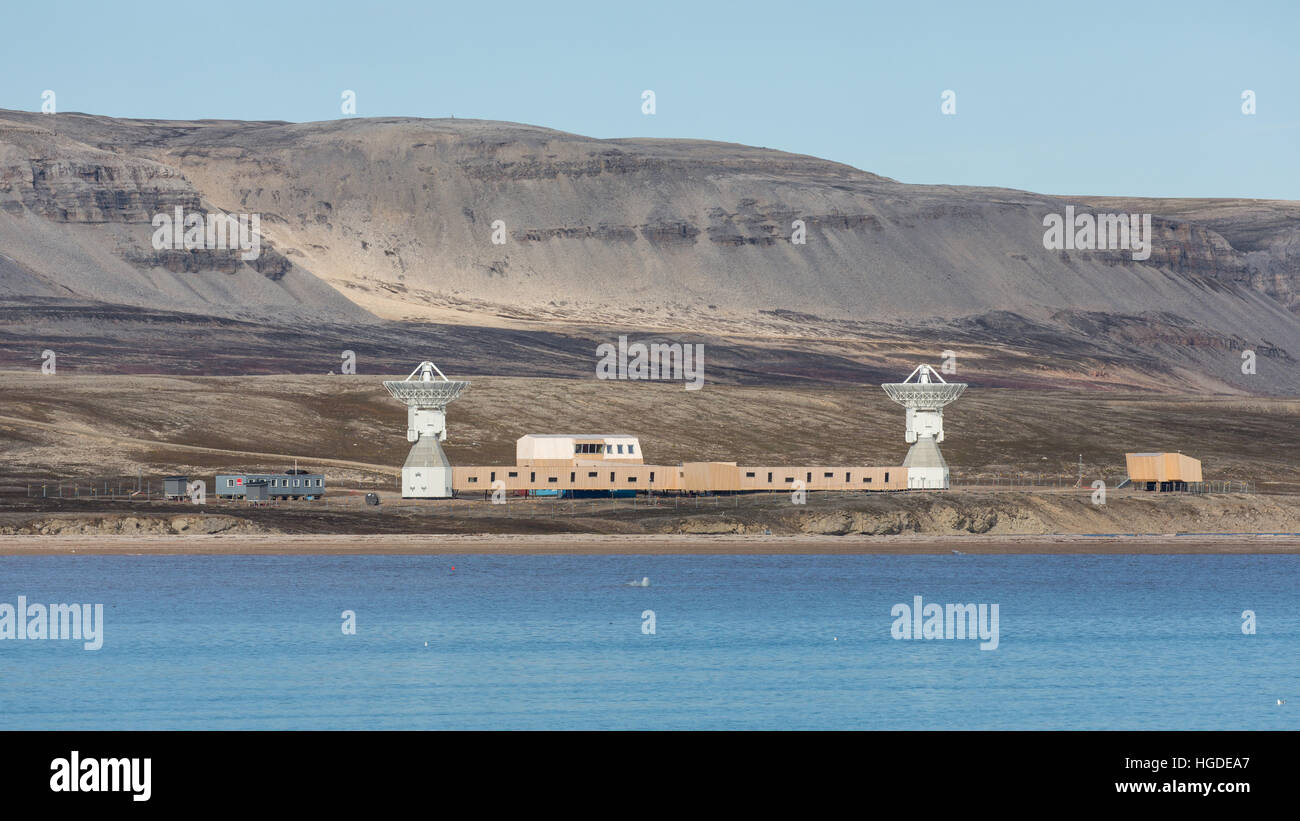 Ny alesund hi-res stock photography and images - Alamy