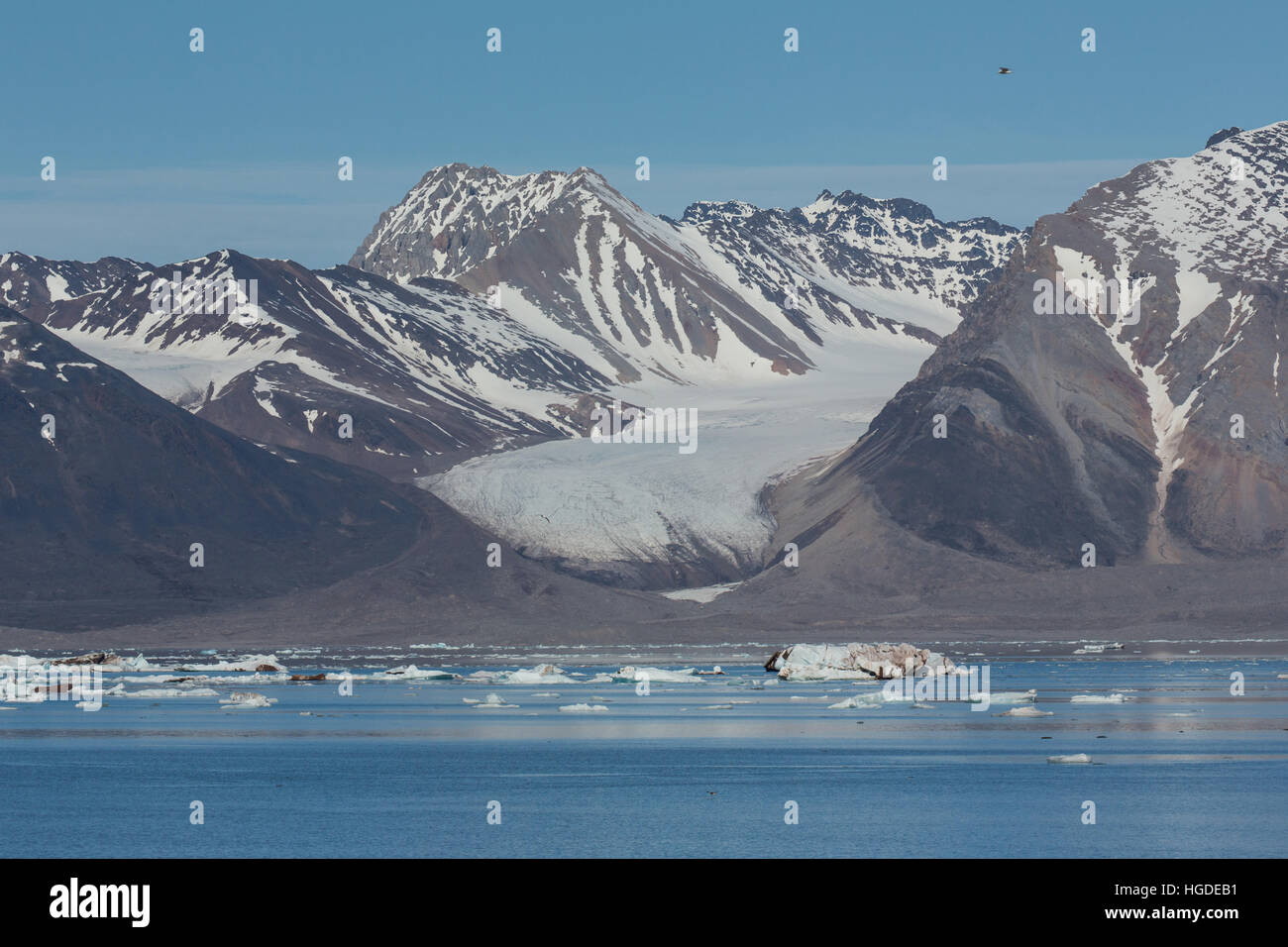 Spitsbergen, Svalbard, Kongsfjord, pack ice, glacier, water Stock Photo ...