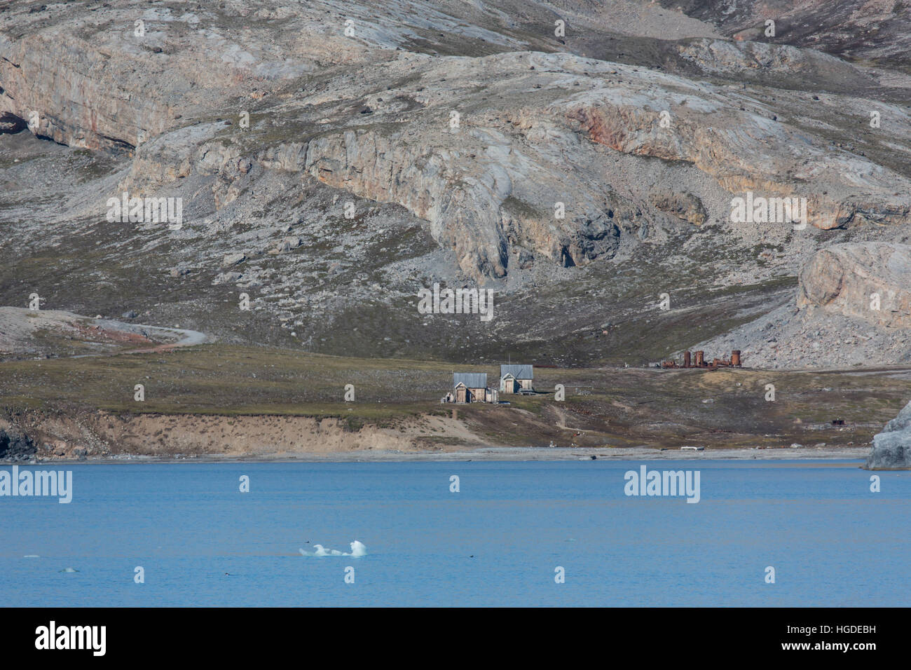 Spitsbergen, Svalbard, Blomstrandhalvoya, old camp Stock Photo - Alamy