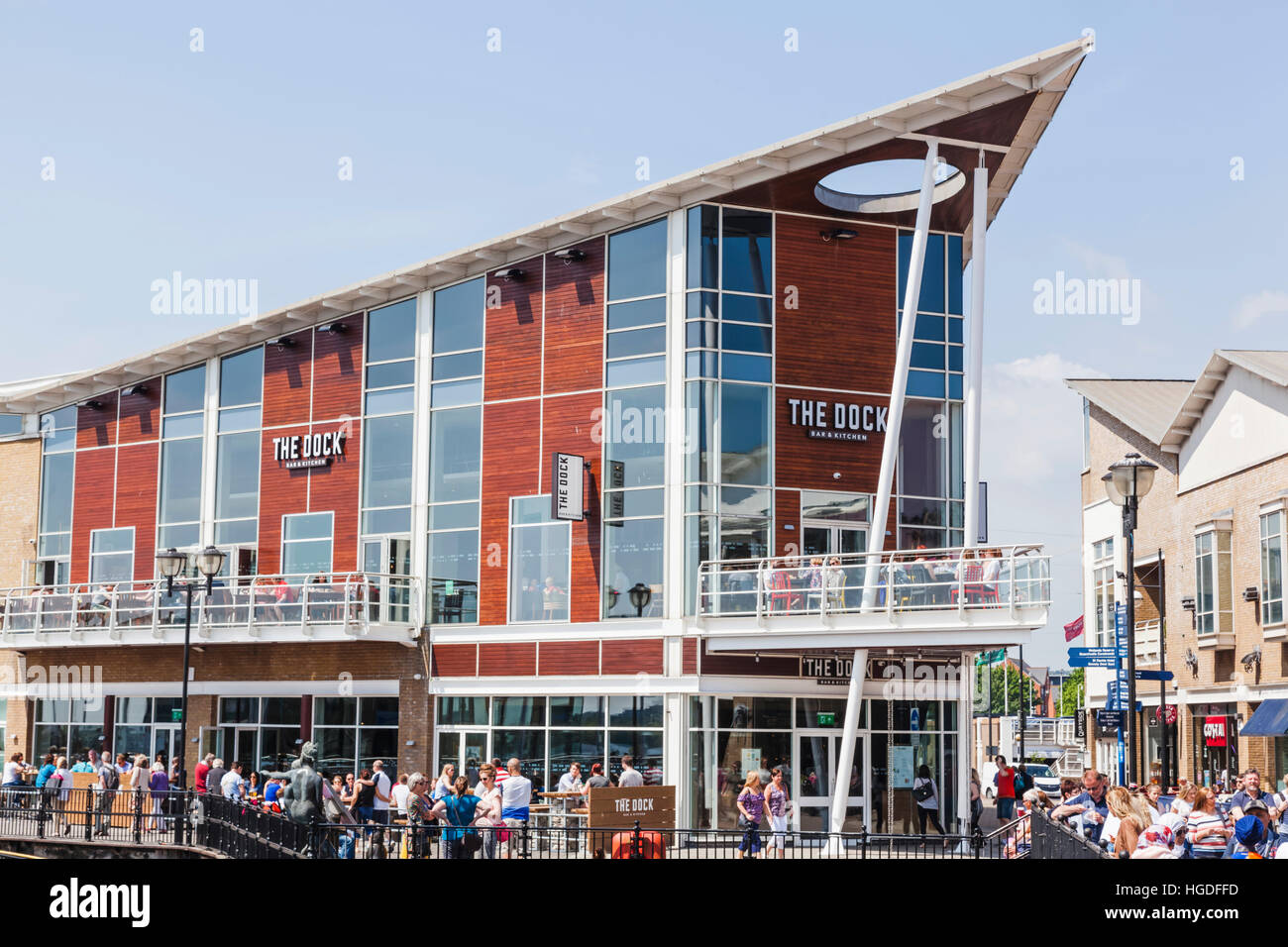 Wales, Cardiff, Cardiff Bay, Mermaid Quay, Waterfront Restaurants Stock ...