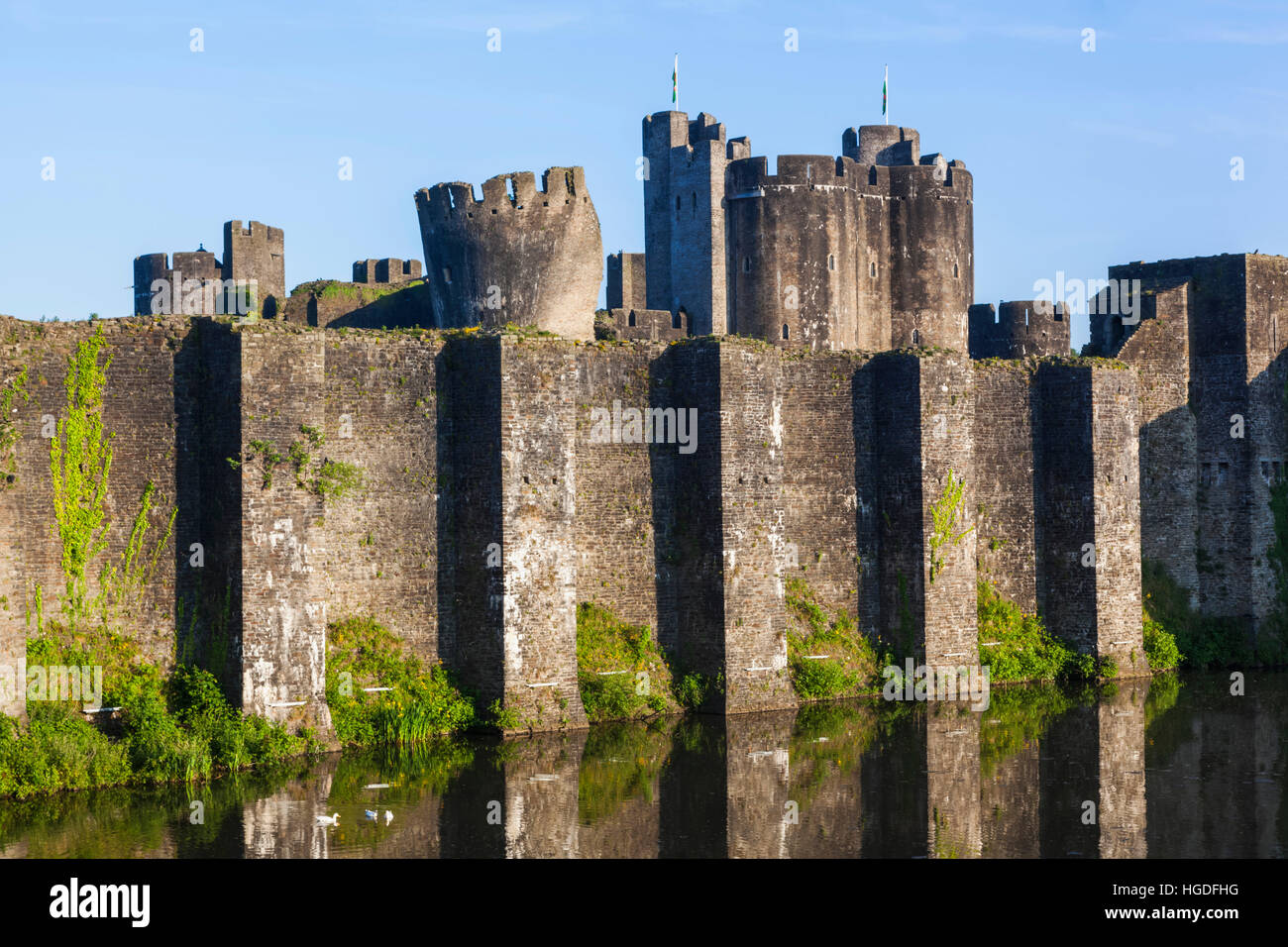 Caerphilly castle dragon hi-res stock photography and images - Alamy