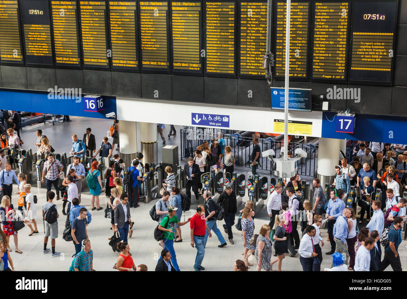 England, London, Waterloo Station, Commuters Stock Photo - Alamy