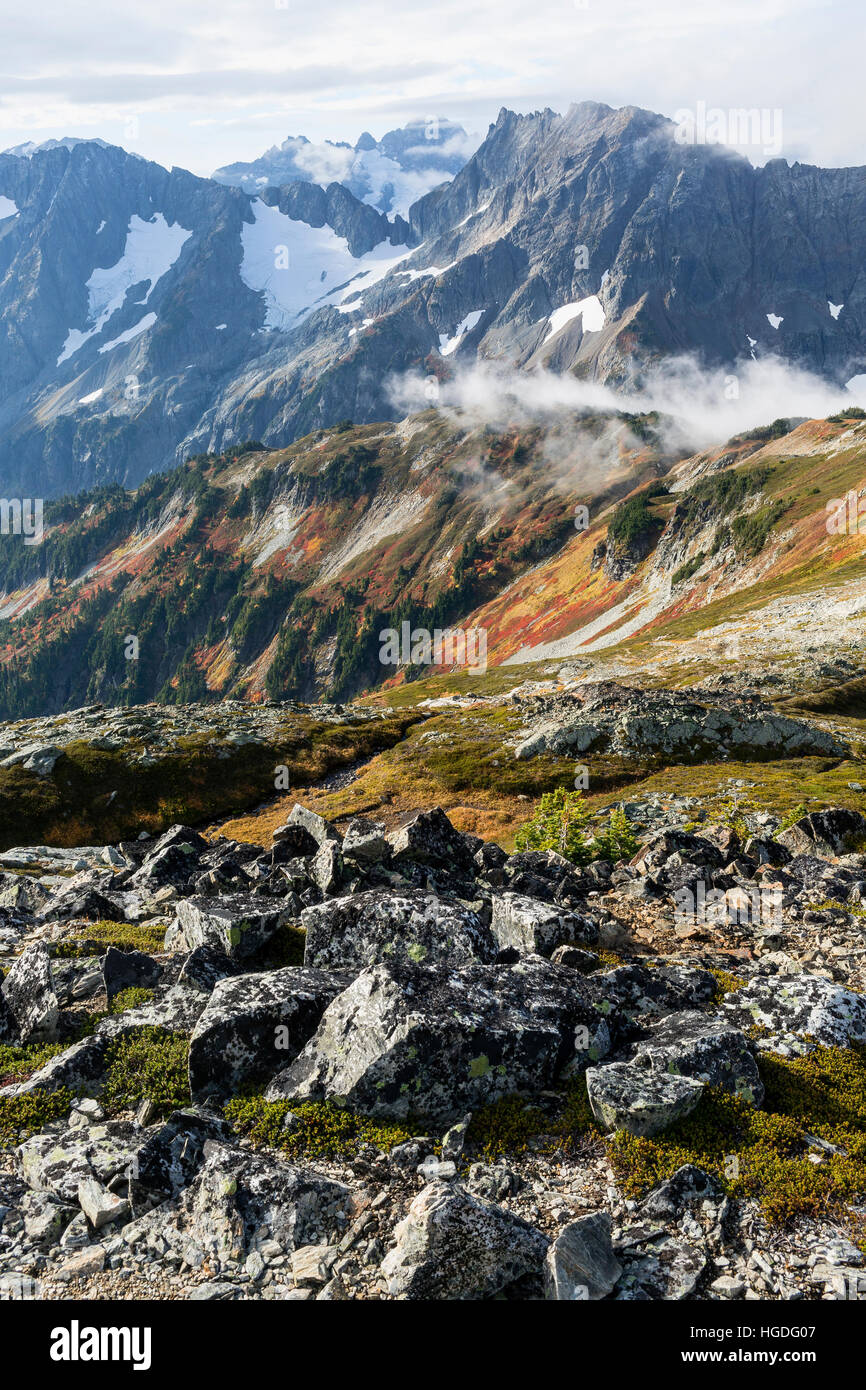 WA11944-00...WASHINGTON - The North Cascade mountains viewed from ...