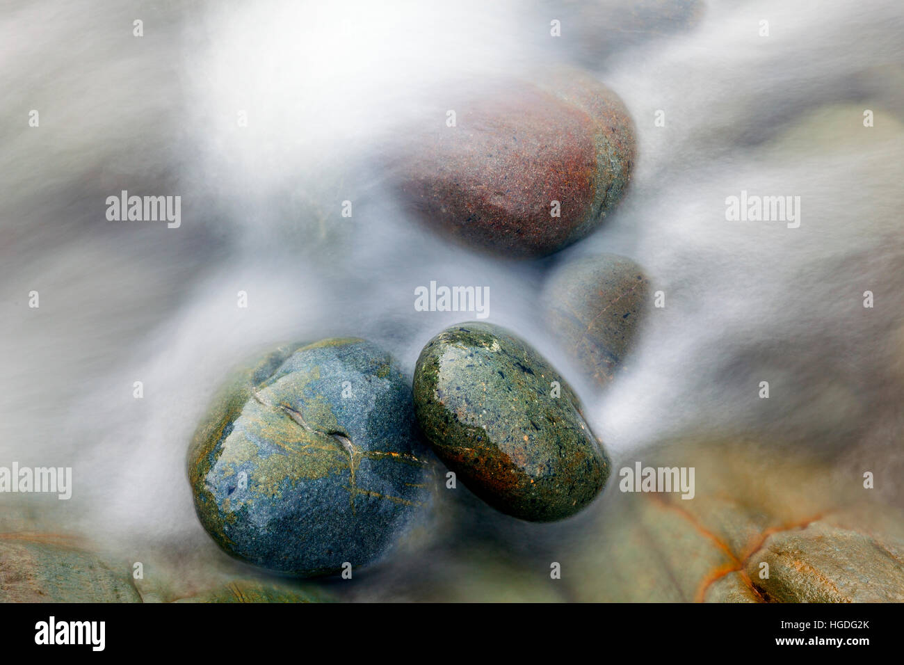 Clean rocks hi-res stock photography and images - Alamy