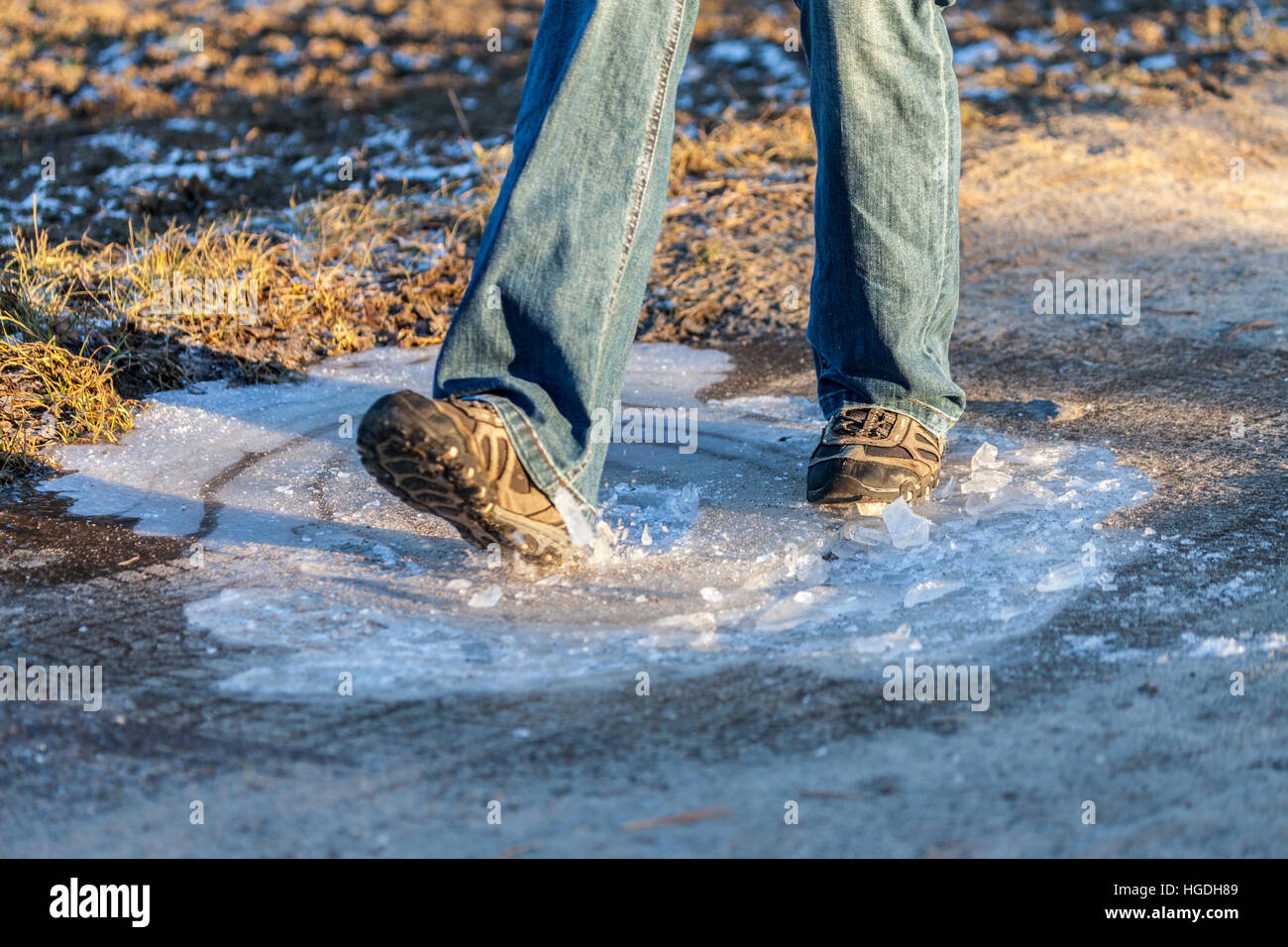 Dangerous ice hi-res stock photography and images - Alamy