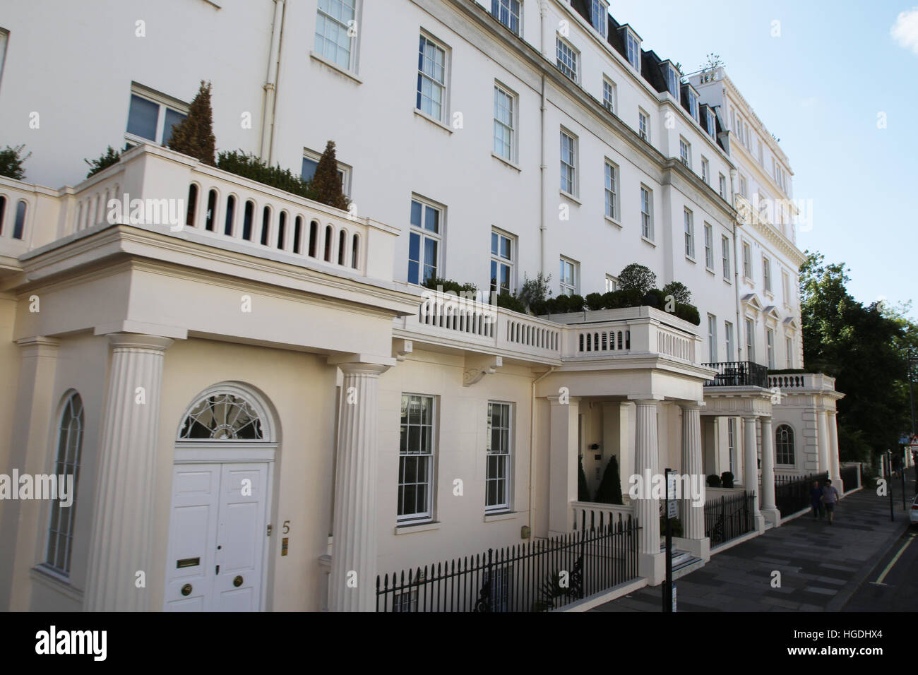 Grosvenor crescent hi-res stock photography and images - Alamy