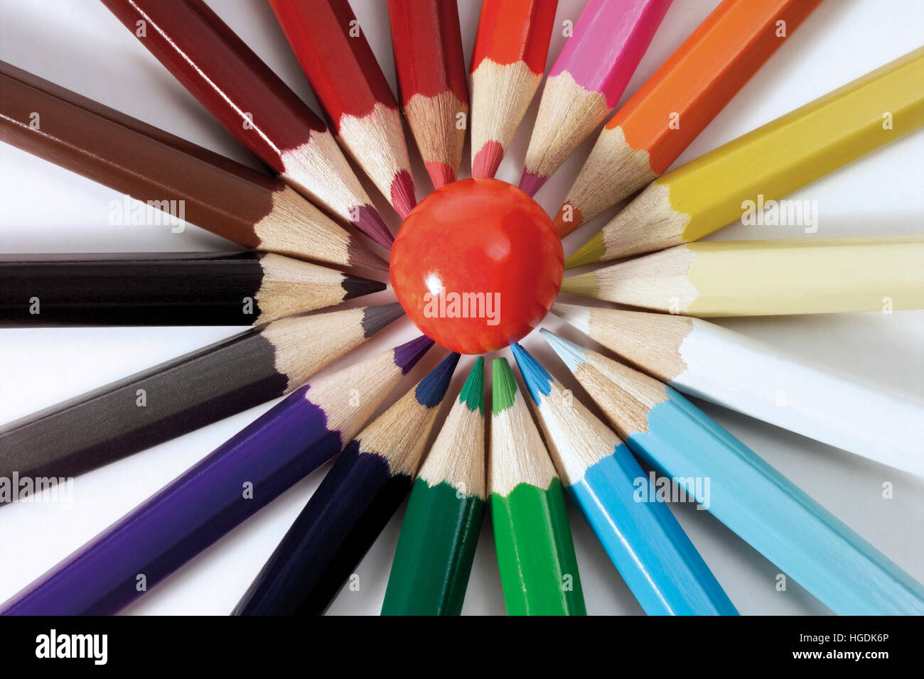 Coloured colour circle crayon hi-res stock photography and images - Alamy