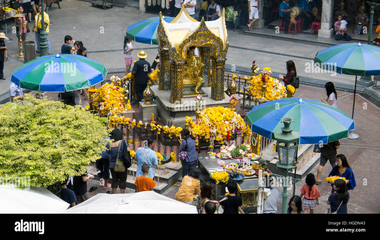 Erawan Shrine Ratchaprasong junction Bangkok Thailand Stock Photo - Alamy