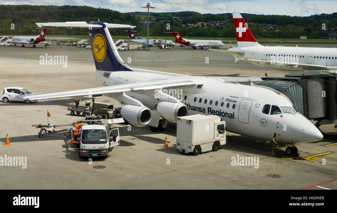 Lufthansa Avro RJ85 jet Stock Photo - Alamy