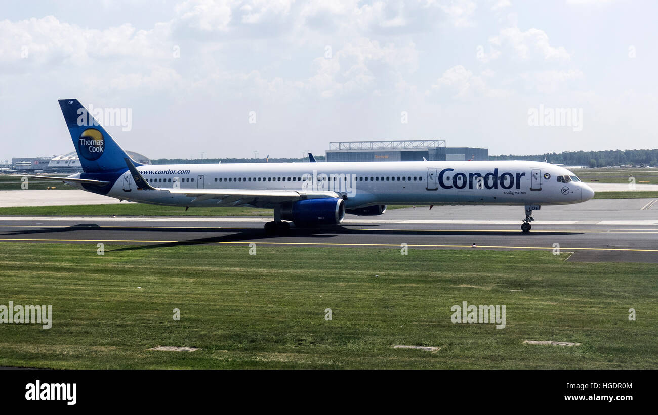 Thomas Cook Condor Boeing 757 Frankfurt Airport Germany Stock Photo - Alamy