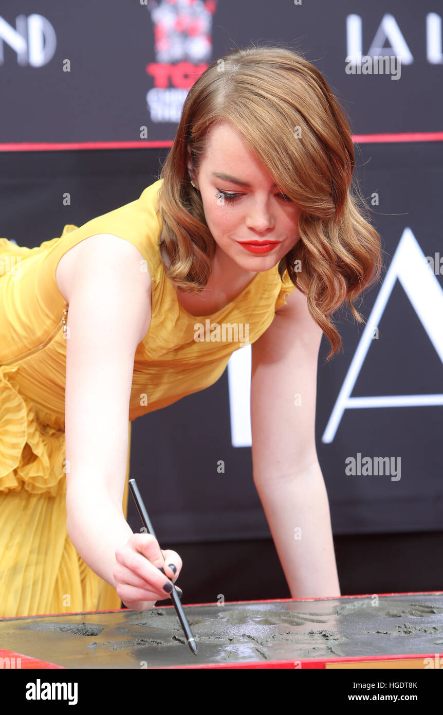 Ryan Gosling And Emma Stone Hand And Footprint Ceremony Featuring: Emma ...