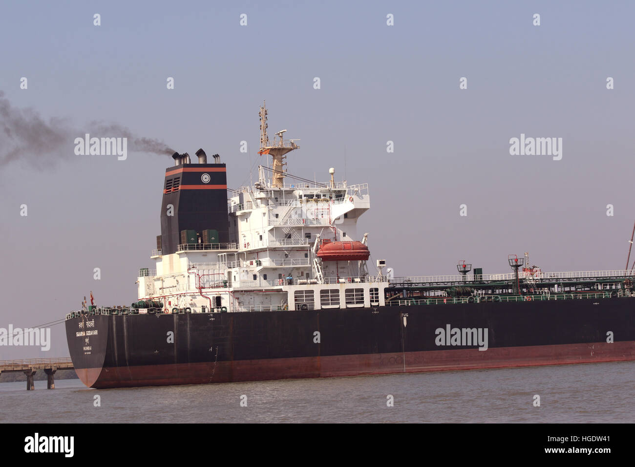 Ferry boats and ships Stock Photo - Alamy
