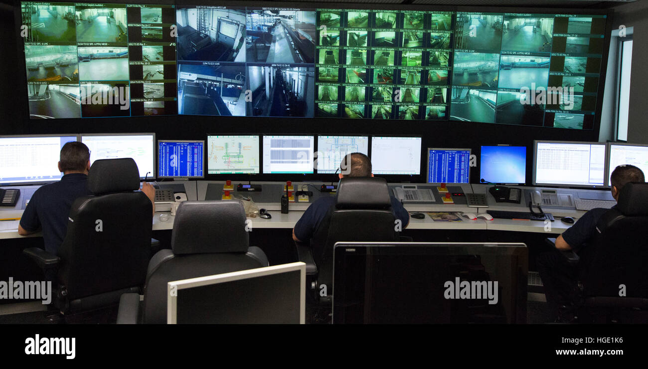 Control room hi-res stock photography and images - Alamy