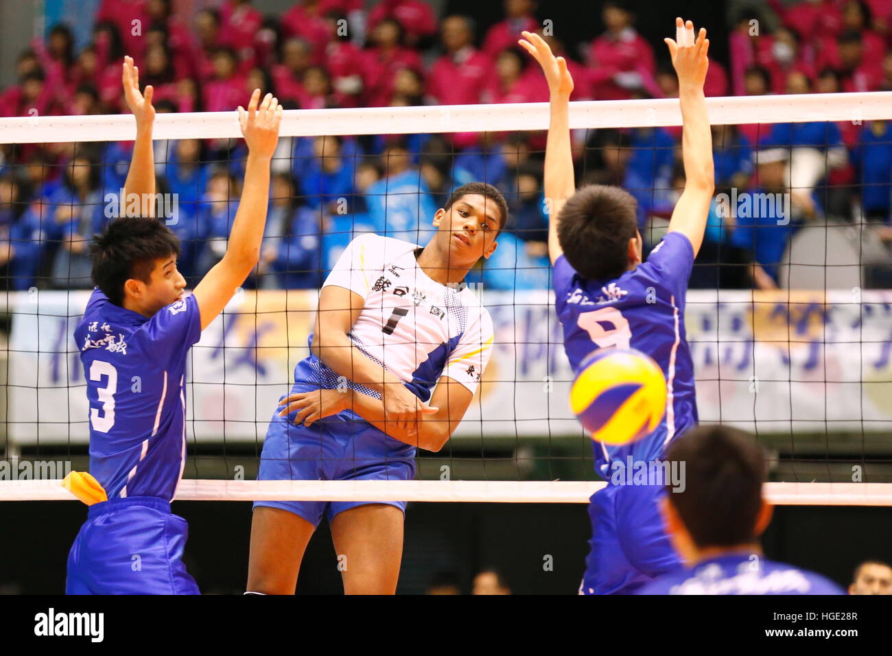 Tokyo Metropolitan Gymnasium, Tokyo, Japan. 6th Jan, 2017. Go Murayama ...