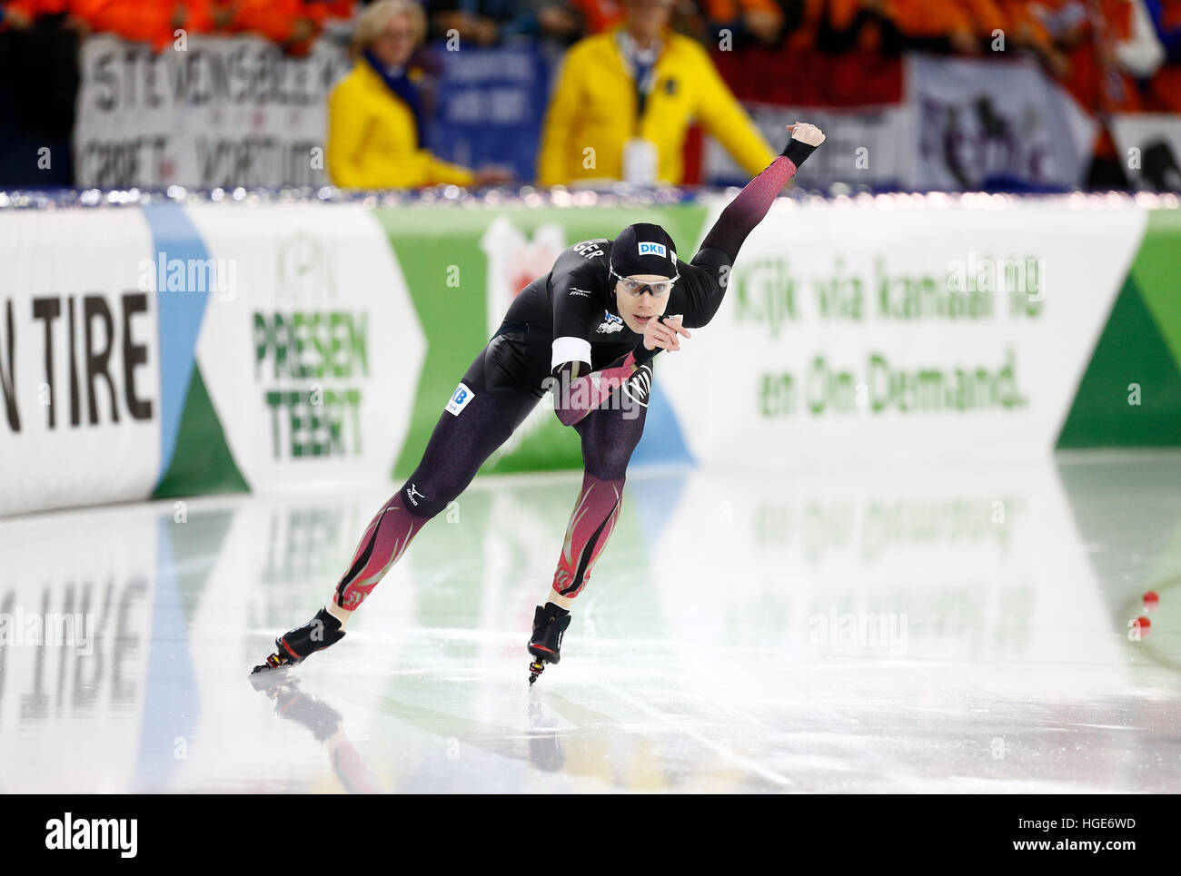 German speed skater Roxanne Dufter in action during women's sprint ...