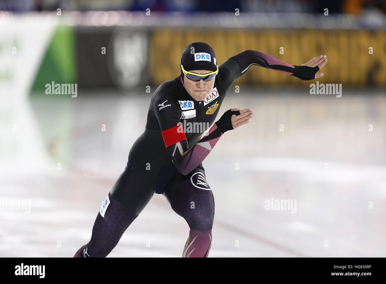 German speed skater Gabriele Hirschbichler in action during women's ...