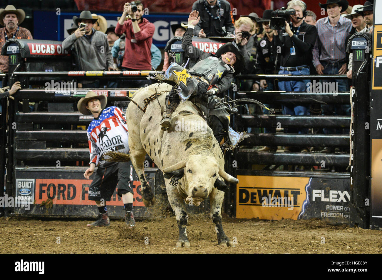 Buck and wing hi-res stock photography and images - Alamy