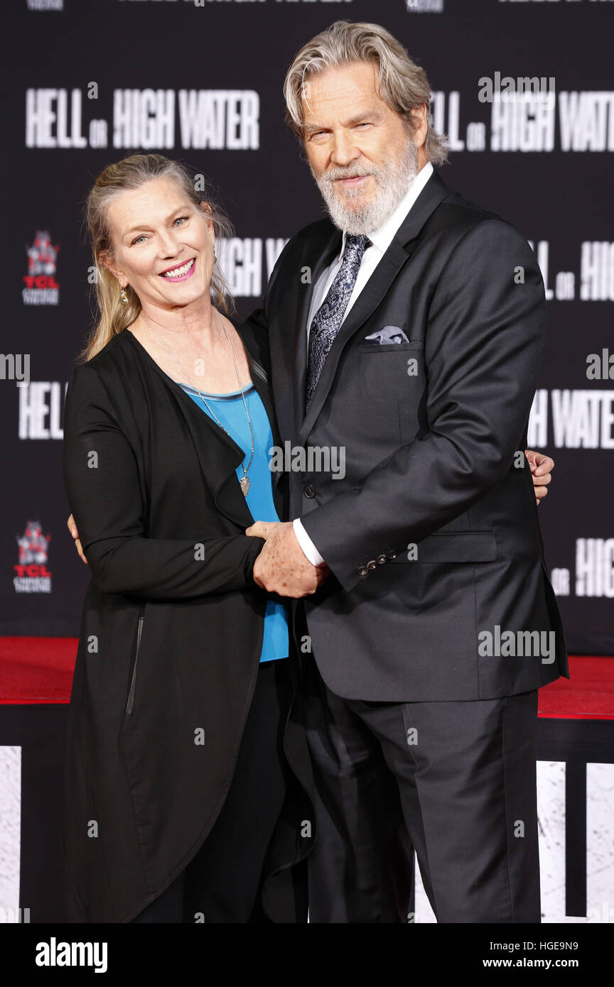 Hollywood, California. 6th Jan, 2017. Jeff Bridges and his wife Susan ...