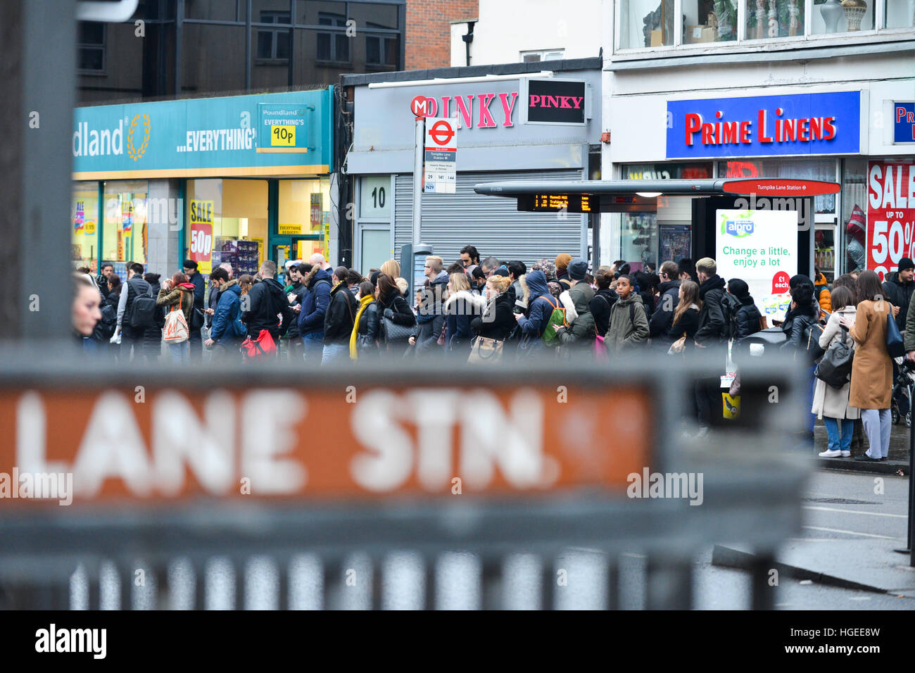 Busy tube queue hi-res stock photography and images - Alamy