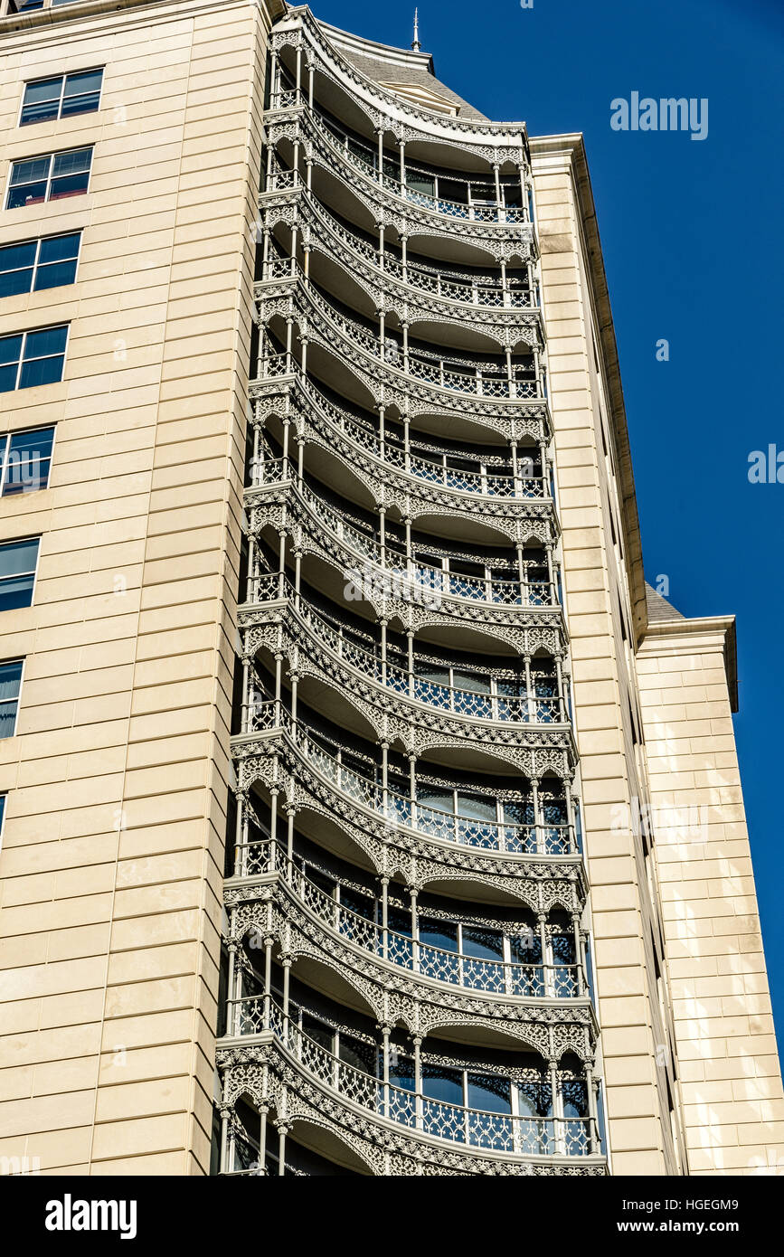 The Crescent, 400 Crescent Court, Dallas, Texas Stock Photo - Alamy