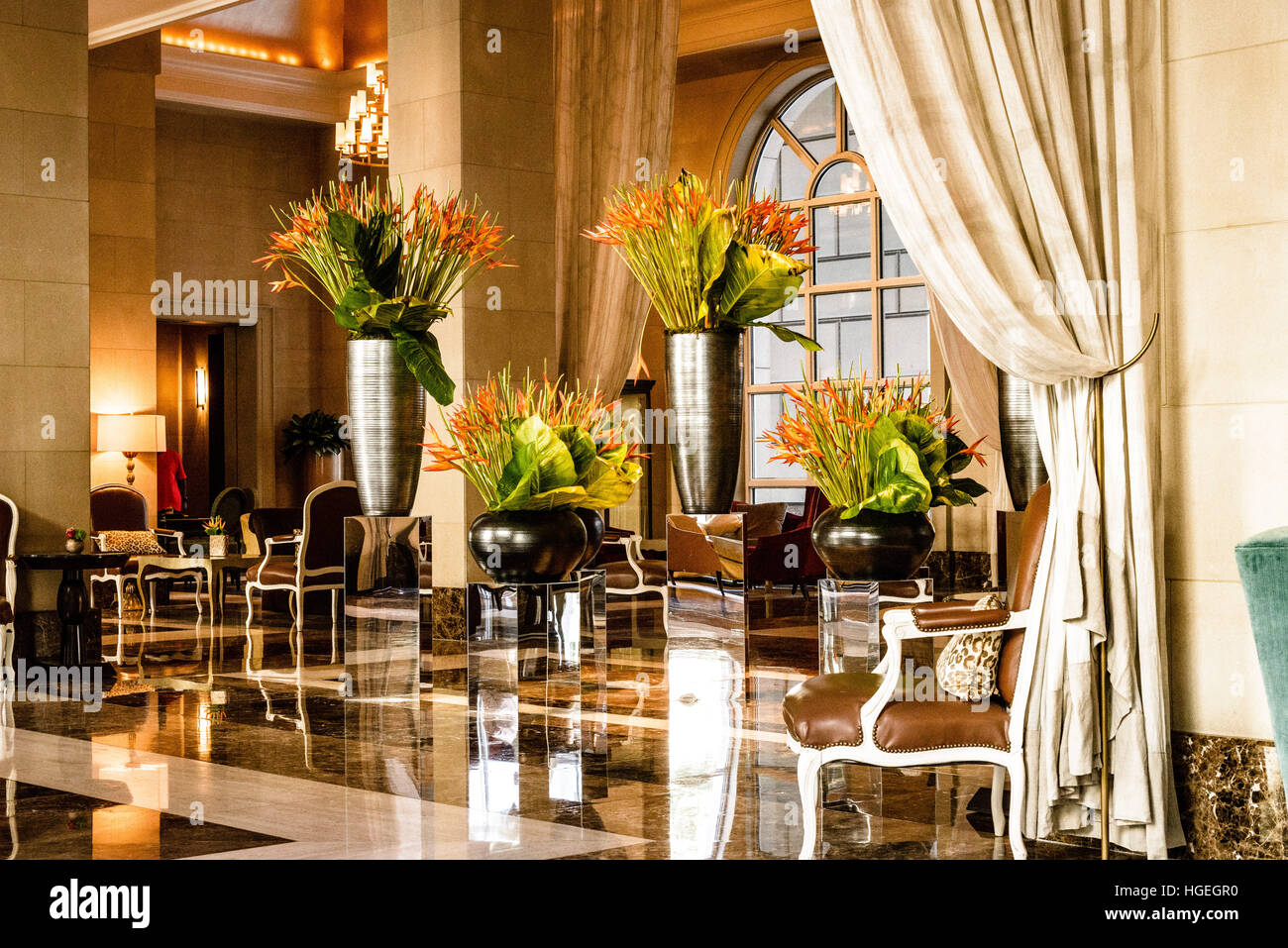 The Crescent, 400 Crescent Court, Dallas, Texas Stock Photo - Alamy