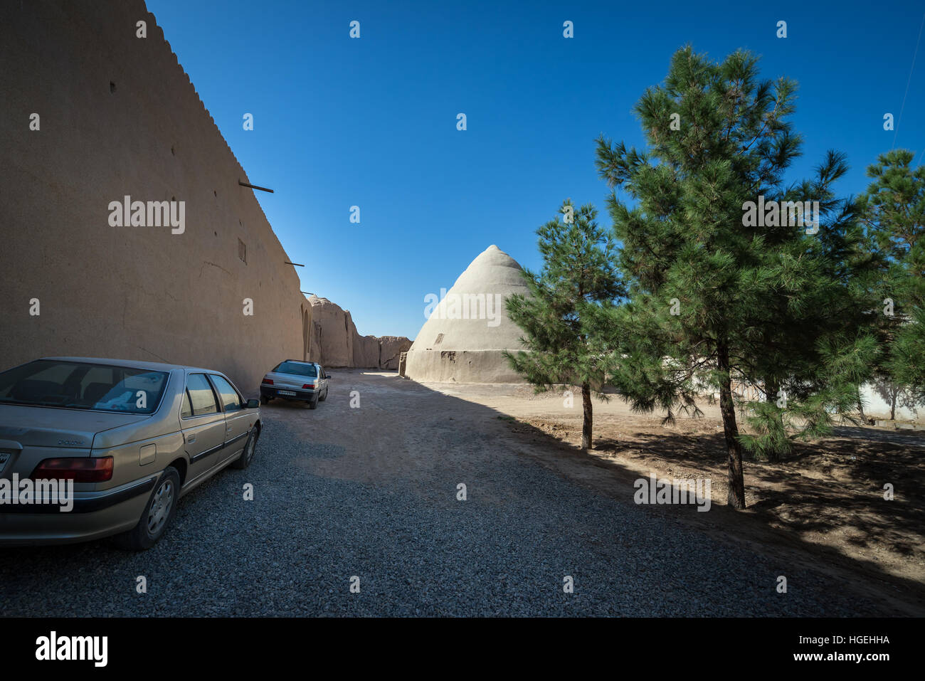 Yakhchal High Resolution Stock Photography and Images - Alamy