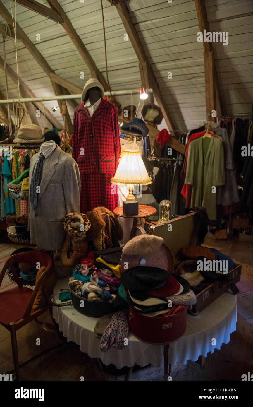 Vintage shop clothes hi-res stock photography and images - Alamy