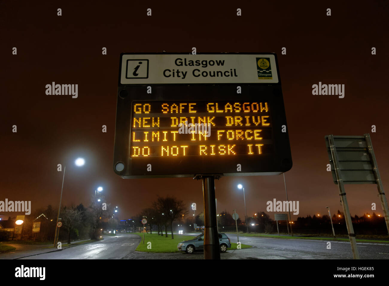 Don't drink and drive road sign hi-res stock photography and images - Alamy
