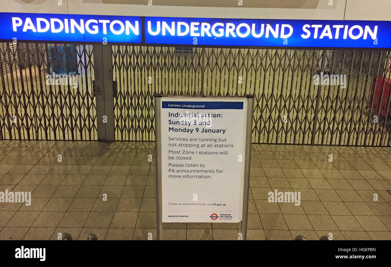 Paddington tube station sign hi-res stock photography and images - Alamy