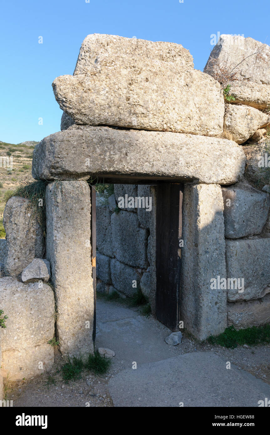 Postern gate hi-res stock photography and images - Alamy