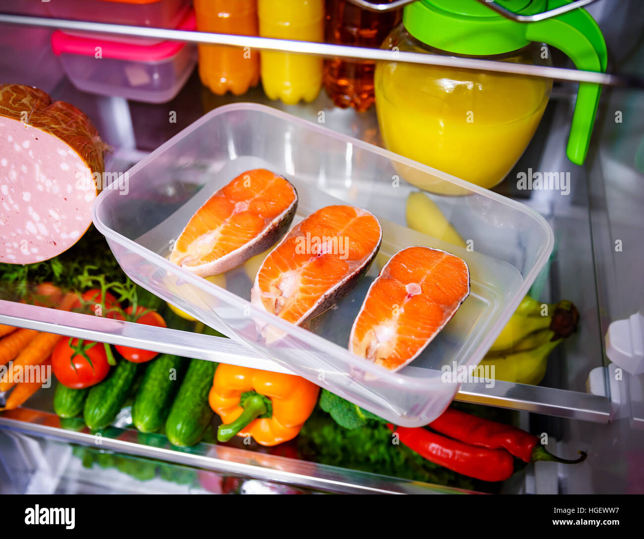 Food in refrigerator hi-res stock photography and images - Alamy