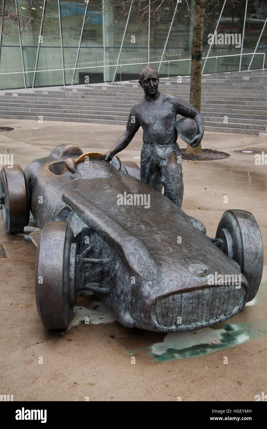 Statue of racing car hi-res stock photography and images - Alamy