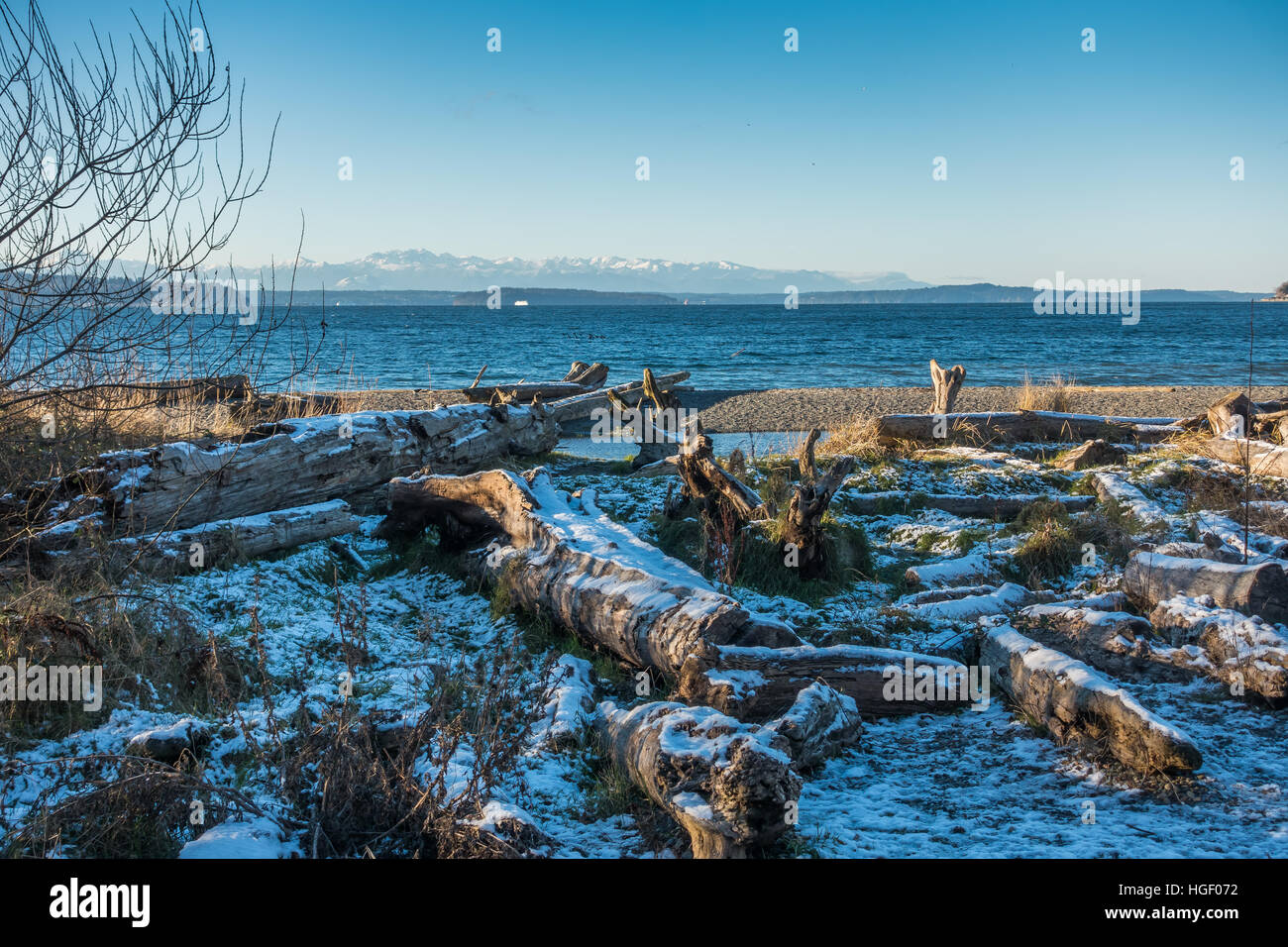 A view of the Olympic Mountains across the Puget Sound in winter Stock ...