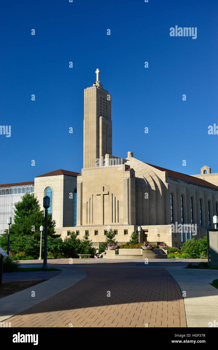 Madonna della Strada Chapel. The Lake Shore Campus of Loyola University ...