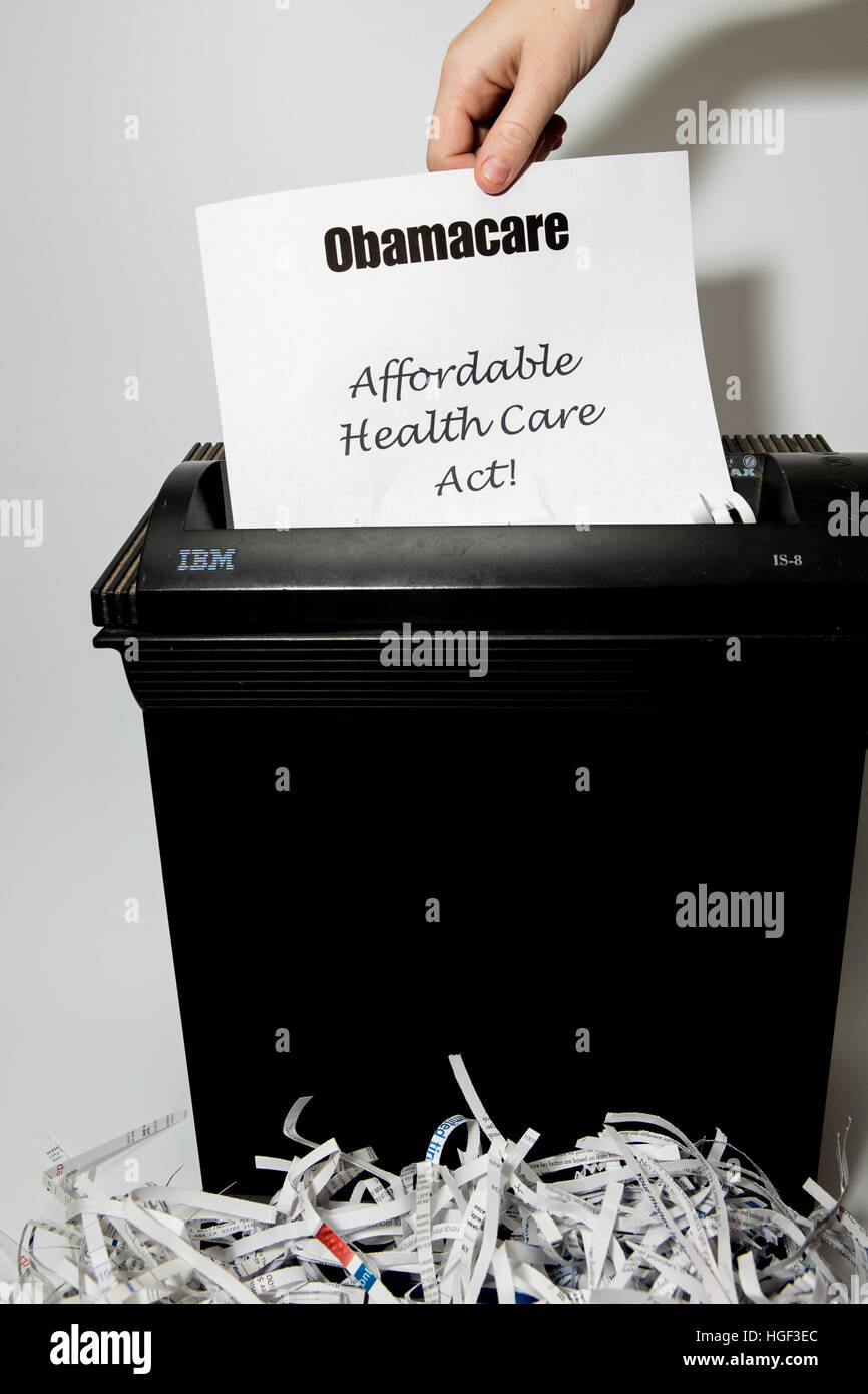 Paper shredder government hi-res stock photography and images - Alamy